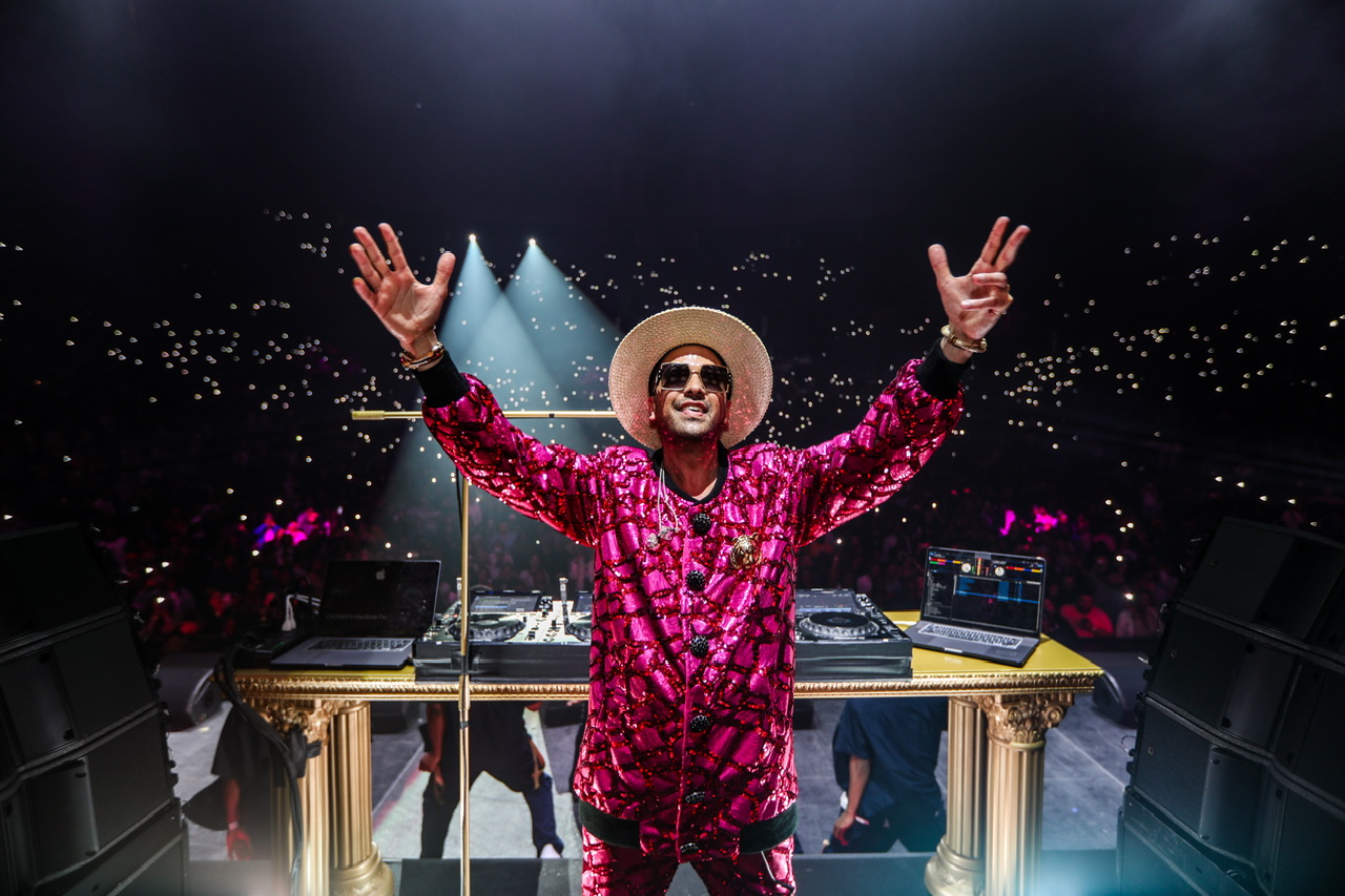 [PHOTOS] DJ Cassidy's "Pass The Mic Live!" Concert Electrifies Newark's ...